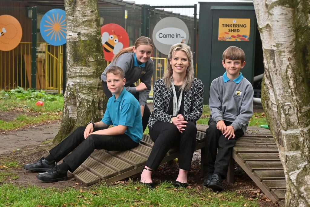 🎉📚 We Are One of the Best! 📚🎉 - Longlands Primary School